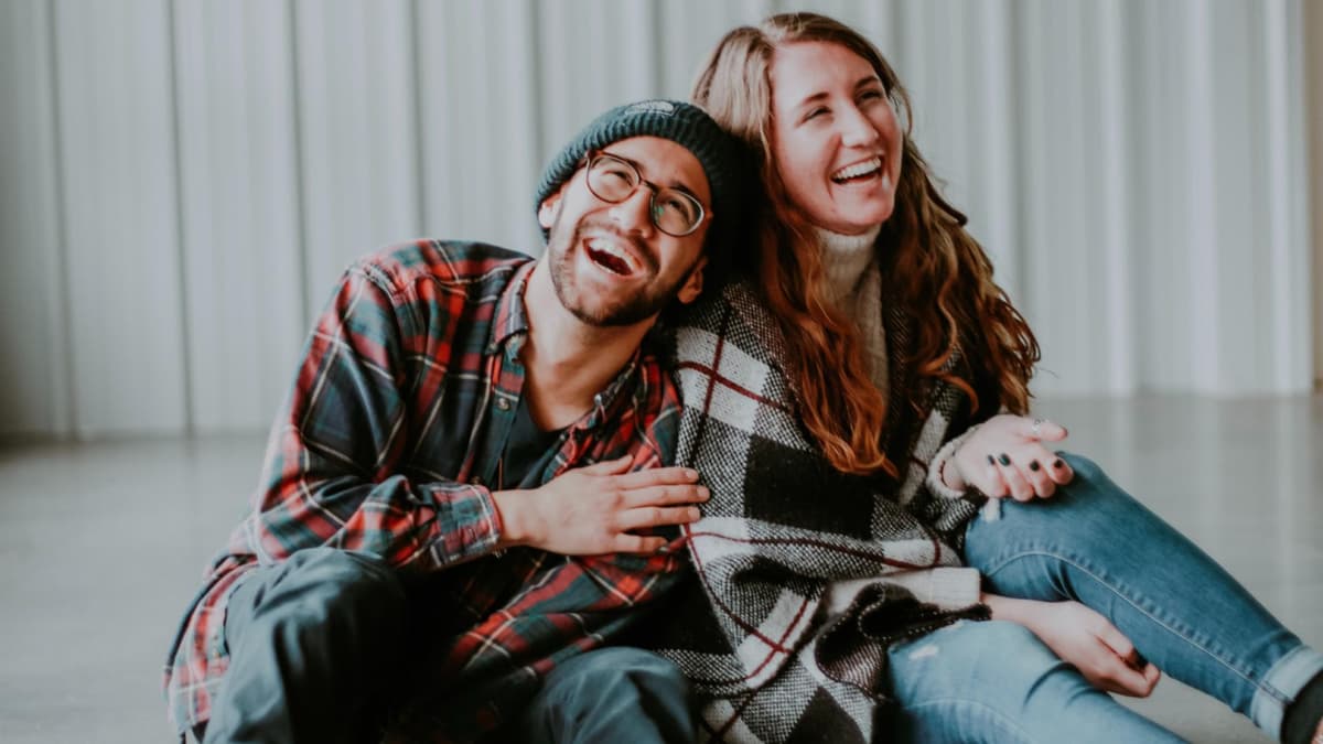 Psychologie: 6 Anzeichen, dass er mehr für dich empfindet