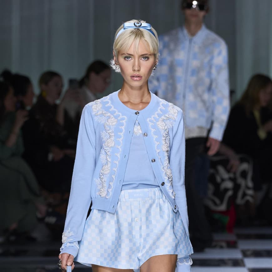 Kurzhaarfrisur 2024: Der Preppy Pixie ist perfekt für die festliche Saison