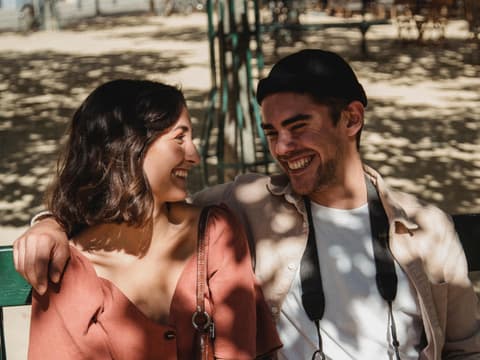 Anzeichen, dass er mehr empfindet: 6 Signale