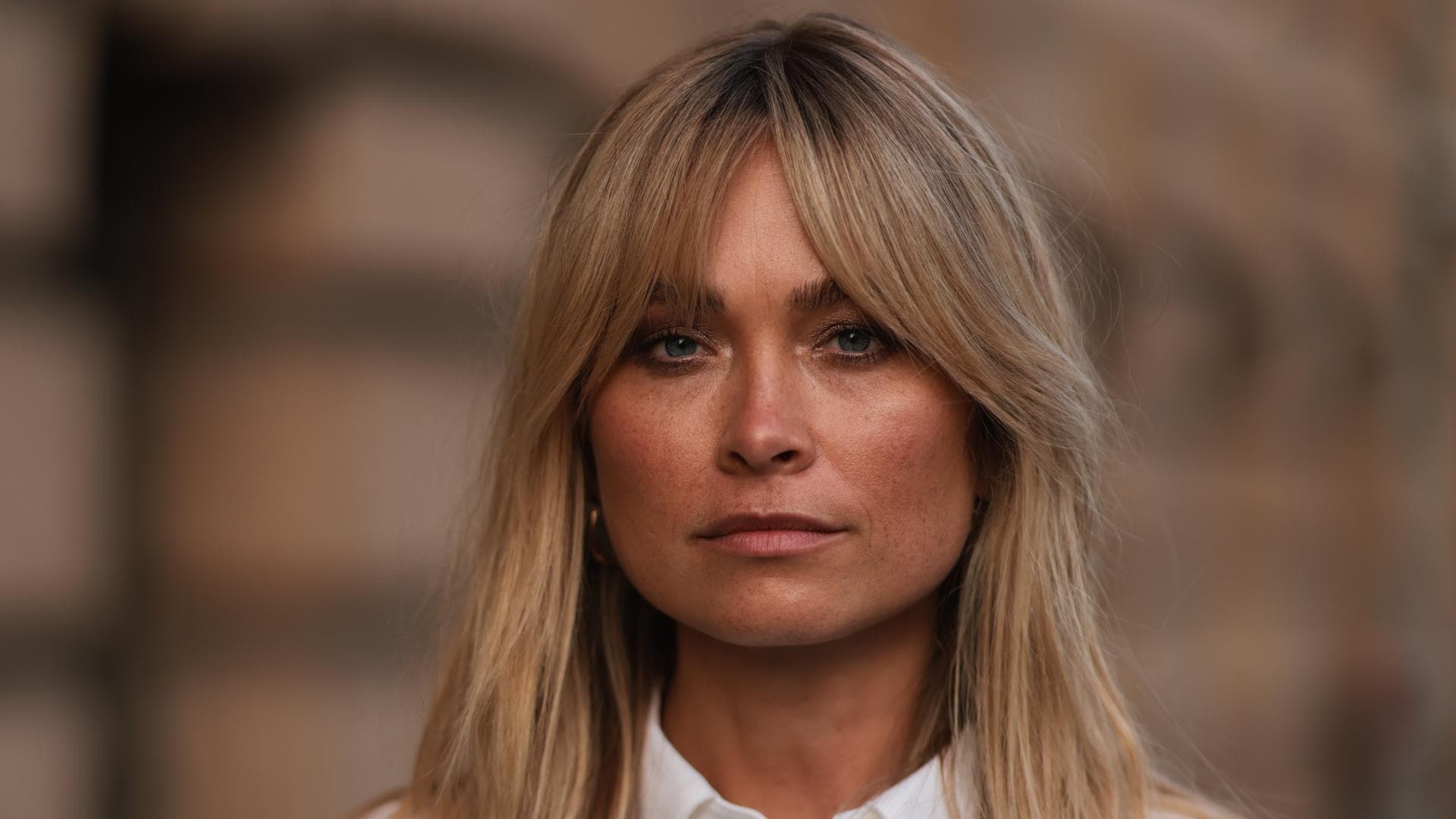 Die beliebten Curve Bangs verleihen jeder Frisur das gewisse Etwas