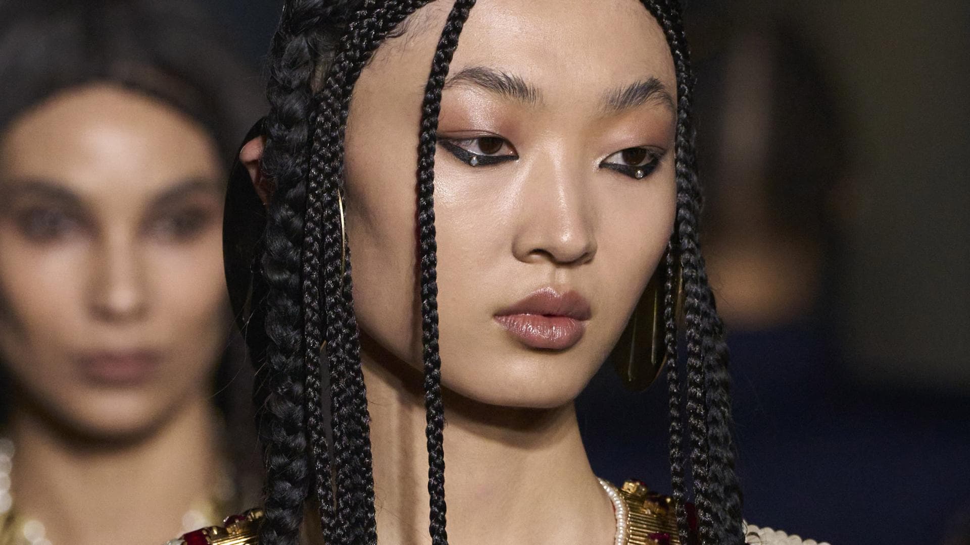 The Ultimate Guide: Discover the 4 Zodiac Signs that are Total Know-It ...