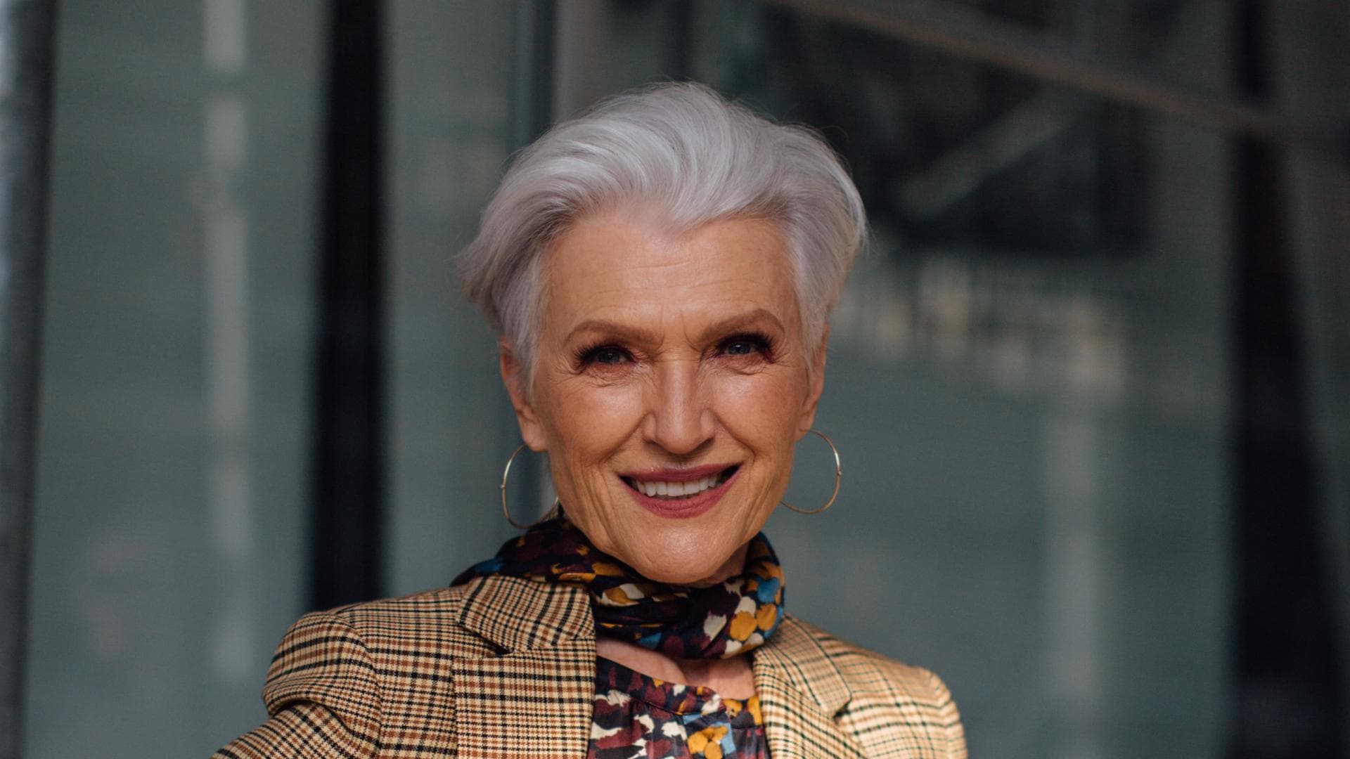 3 Frisuren, die graues Haar gekonnt in Szene setzen