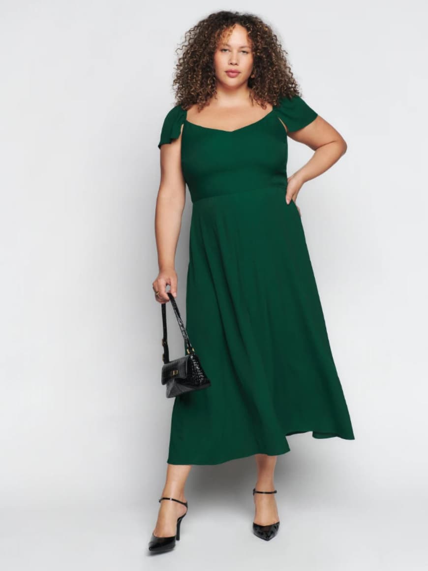 5 Midi-Kleider, die JEDER Curvy-Frau stehen