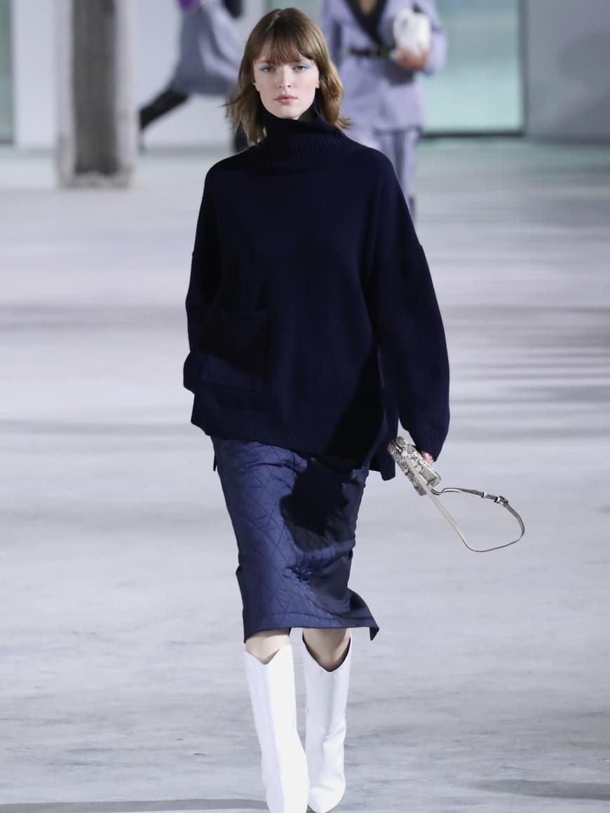 Midi-Rock kombinieren: So stylen wir den Klassiker