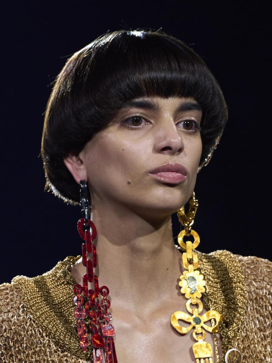 Bowl Cut Frauen 2023