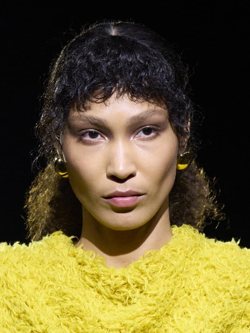 Pony stylen: Die besten Tipps und Trend-Frisuren